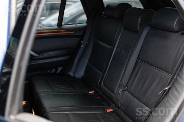Blue BMW X5 2005 in Riga, with an engine capacity of 3.00 L and mileage of 259 thousand km for 8990 €, photo 10 on AUTOMOTO.COM.LV