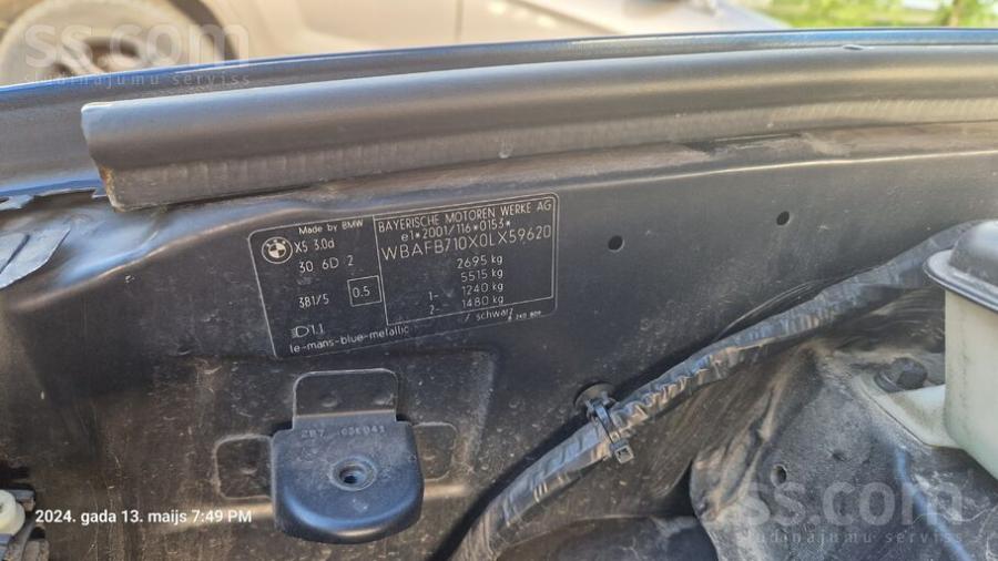 Zils BMW X5 2005 Ogre, ar dzinēja tilpumu 3.00 L un nobraukumu 290 tūkst. km par 6300 €, foto 9 vietnē AUTOMOTO.COM.LV