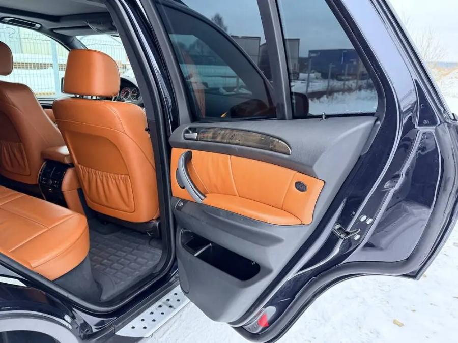 Blue BMW X5 2005 in Riga, with an engine capacity of 3.00 L and mileage of 363 thousand km for 5995 €, photo 6 on AUTOMOTO.COM.LV