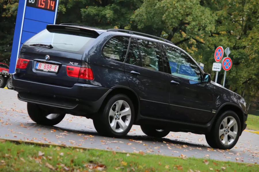Blue BMW X5 2005 in Riga, with an engine capacity of 3.00 L and mileage of 270 thousand km for 5490 €, photo 7 on AUTOMOTO.COM.LV