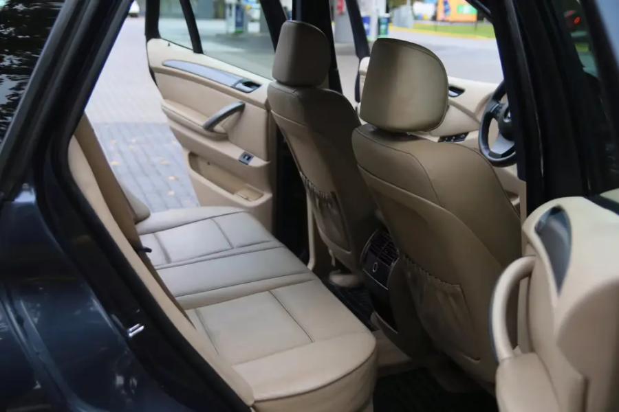 Blue BMW X5 2005 in Riga, with an engine capacity of 3.00 L and mileage of 270 thousand km for 5490 €, photo 22 on AUTOMOTO.COM.LV