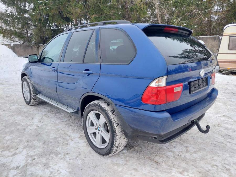 Blue BMW X5 2006 in Utena, with an engine capacity of 2.99 L and mileage of 288 thousand km for 4999 €, photo 5 on AUTOMOTO.COM.LV