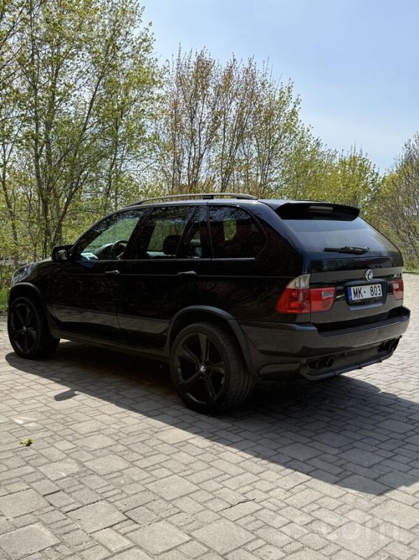 Blue BMW X5 2006 in Tukums, with an engine capacity of 3.00 L and mileage of 297 thousand km for 9190 €, photo 5 on AUTOMOTO.COM.LV