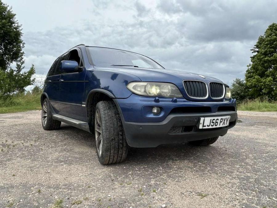 Blue BMW X5 2006 in Utena, with an engine capacity of 3.00 L and mileage of 320 thousand km for 2799 €, photo 3 on AUTOMOTO.COM.LV