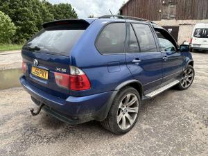 Blue BMW X5 2006 in Utena, with an engine capacity of 3.00 L and mileage of 320 thousand km for 2799 €, photo 5 on AUTOMOTO.COM.LV