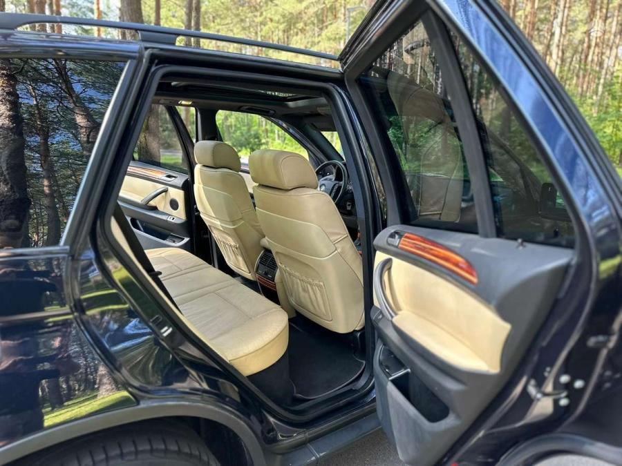Zils BMW X5 2006 Viļņa, ar dzinēja tilpumu 2.99 L un nobraukumu 345 tūkst. km par 5900 €, foto 17 vietnē AUTOMOTO.COM.LV