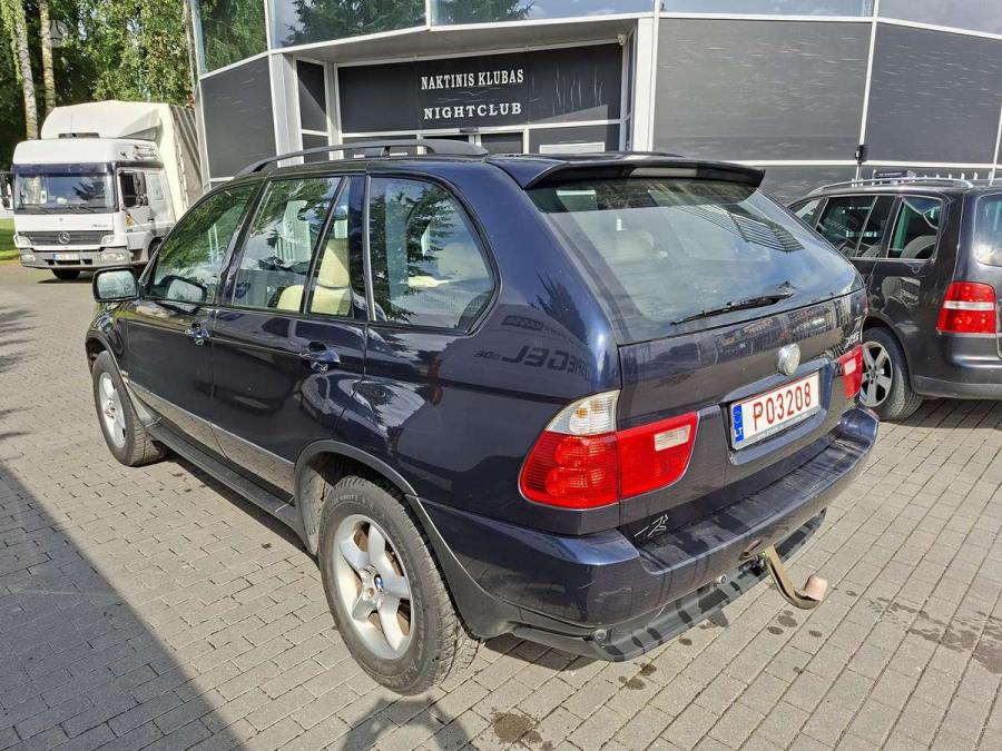 Zils BMW X5 2006 Marijampole, ar dzinēja tilpumu 2.99 L un nobraukumu 298 tūkst. km par 5200 €, foto 4 vietnē AUTOMOTO.COM.LV