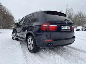 Blue BMW X5 2007 in Vilnius, with an engine capacity of 3.00 L and mileage of 377 thousand km for 10800 €, photo 4 on AUTOMOTO.COM.LV
