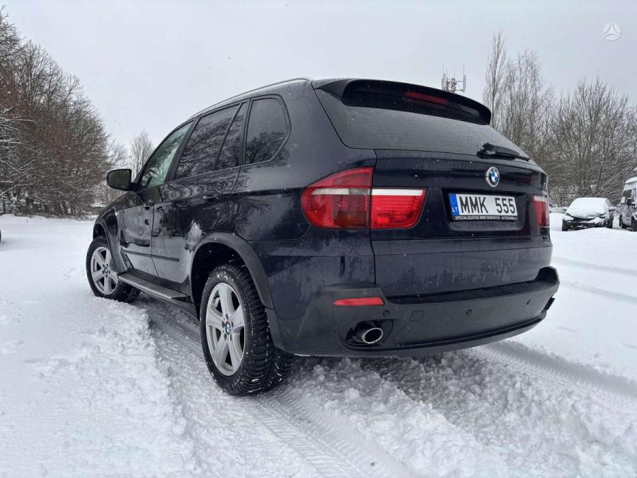 Blue BMW X5 2007 in Vilnius, with an engine capacity of 3.00 L and mileage of 377 thousand km for 10800 €, photo 4 on AUTOMOTO.COM.LV