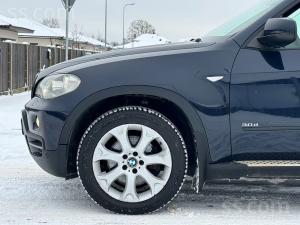 Blue BMW X5 2007 in Riga, with an engine capacity of 3.00 L and mileage of 350 thousand km for 6990 €, photo 3 on AUTOMOTO.COM.LV