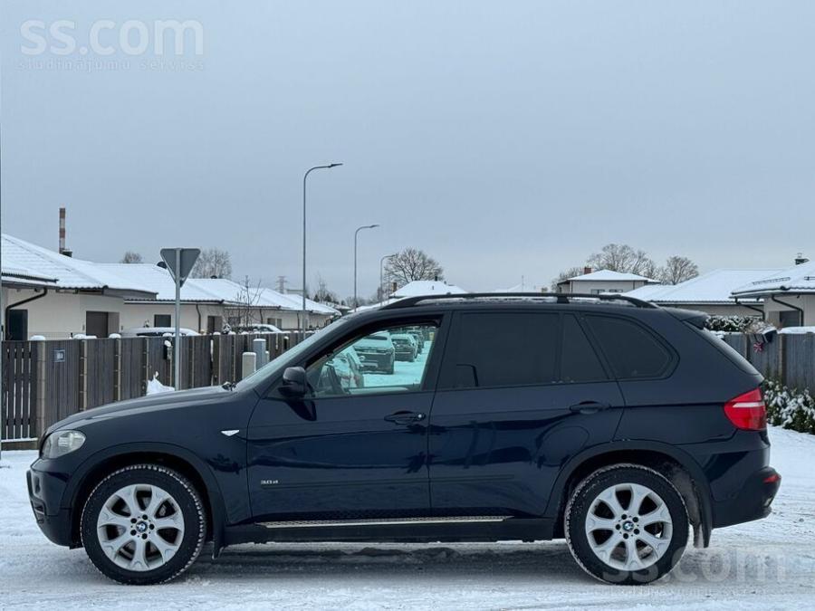 Blue BMW X5 2007 in Riga, with an engine capacity of 3.00 L and mileage of 350 thousand km for 6990 €, photo 17 on AUTOMOTO.COM.LV