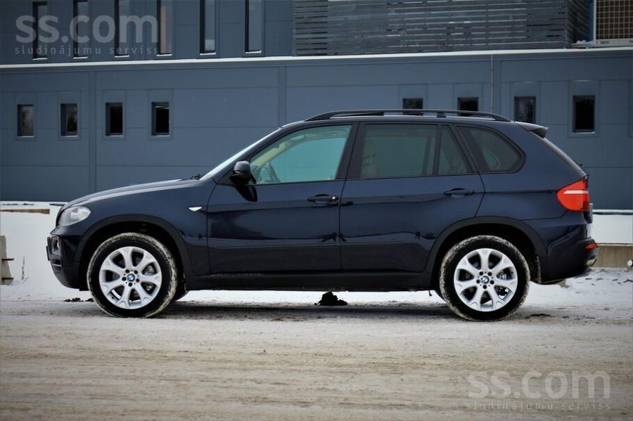 Blue BMW X5 2007 in Riga, with an engine capacity of 3.00 L and mileage of 280 thousand km for 9700 €, photo 3 on AUTOMOTO.COM.LV