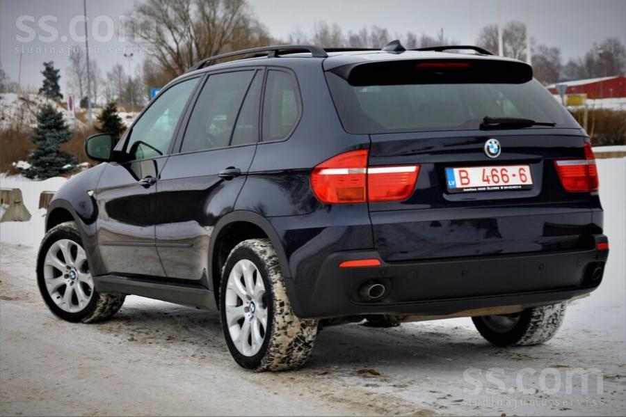 Blue BMW X5 2007 in Riga, with an engine capacity of 3.00 L and mileage of 280 thousand km for 9700 €, photo 4 on AUTOMOTO.COM.LV