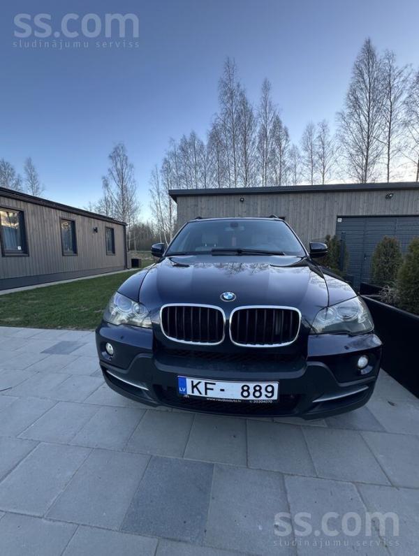 Blue BMW X5 2007 in Kuldiga, with an engine capacity of 3.00 L and mileage of 385 thousand km for 6500 €, photo 3 on AUTOMOTO.COM.LV