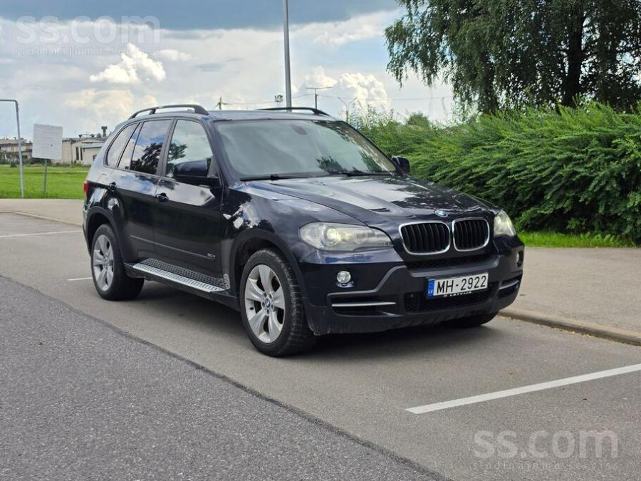 Blue BMW X5 2007 in Riga, with an engine capacity of 3.00 L and mileage of 332 thousand km for 5550 €, photo 3 on AUTOMOTO.COM.LV