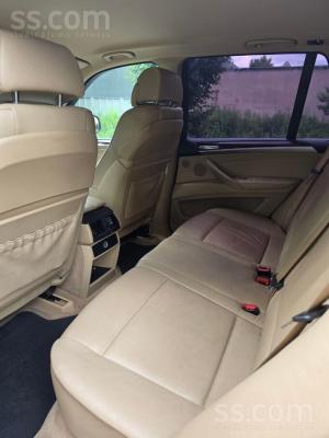 Blue BMW X5 2007 in Riga, with an engine capacity of 3.00 L and mileage of 332 thousand km for 5550 €, photo 10 on AUTOMOTO.COM.LV