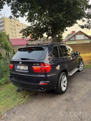Zils BMW X5 2007 Liepāja, ar dzinēja tilpumu 3.00 L un nobraukumu 402 tūkst. km par 6500 €, foto 3 vietnē AUTOMOTO.COM.LV