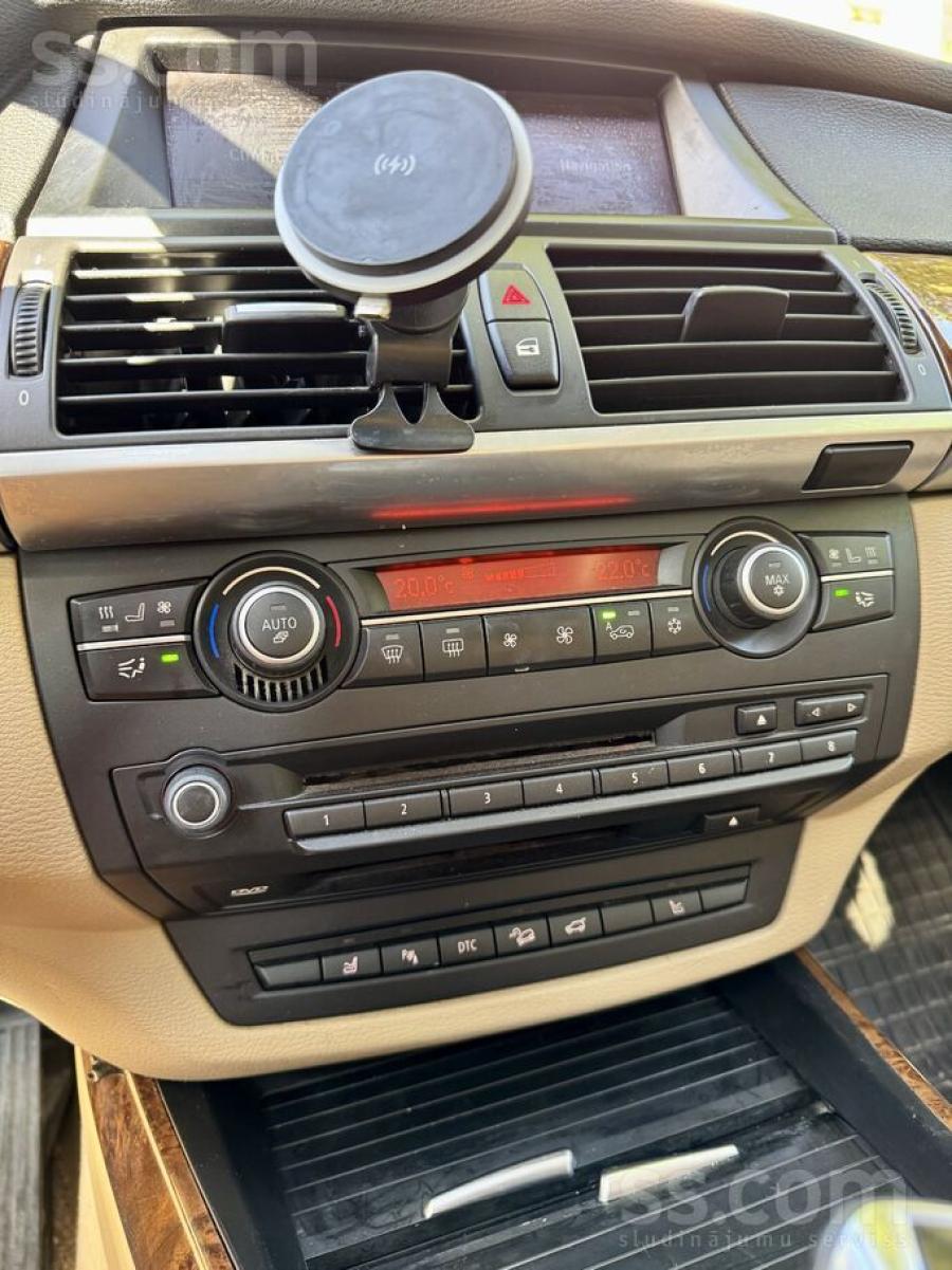 Zils BMW X5 2007 Liepāja, ar dzinēja tilpumu 3.00 L un nobraukumu 402 tūkst. km par 6500 €, foto 10 vietnē AUTOMOTO.COM.LV
