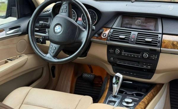 Синий БМВ Х5 2007 в Клайпеда, объемом двигателя 2.98 л и пробегом 295 тыс. км за 5700 €, фото 6 на AUTOMOTO.COM.LV
