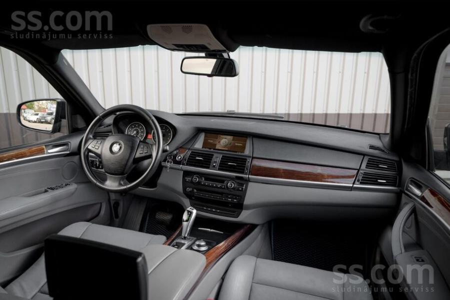 Blue BMW X5 2007 in Talsi, with an engine capacity of 3.00 L and mileage of 0 thousand km for 6490 €, photo 9 on AUTOMOTO.COM.LV