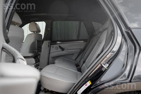 Blue BMW X5 2007 in Talsi, with an engine capacity of 3.00 L and mileage of 0 thousand km for 6490 €, photo 11 on AUTOMOTO.COM.LV