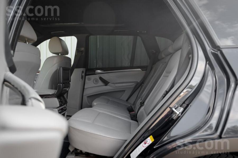 Blue BMW X5 2007 in Talsi, with an engine capacity of 3.00 L and mileage of 0 thousand km for 6490 €, photo 11 on AUTOMOTO.COM.LV