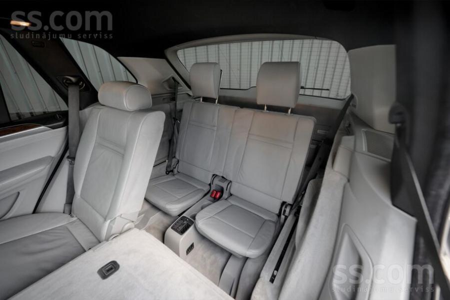 Blue BMW X5 2007 in Talsi, with an engine capacity of 3.00 L and mileage of 0 thousand km for 6490 €, photo 12 on AUTOMOTO.COM.LV