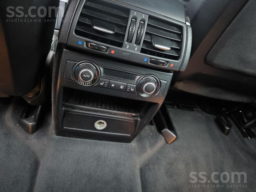 Zils BMW X5 2007 Rīga, ar dzinēja tilpumu 3.00 L un nobraukumu 297 tūkst. km par 8150 €, foto 10 vietnē AUTOMOTO.COM.LV