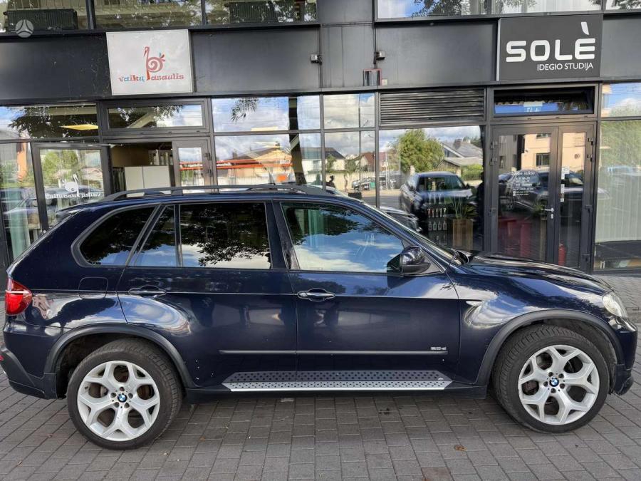 Zils BMW X5 2007 Kauņa, ar dzinēja tilpumu 2.99 L un nobraukumu 520 tūkst. km par 5500 €, foto 7 vietnē AUTOMOTO.COM.LV