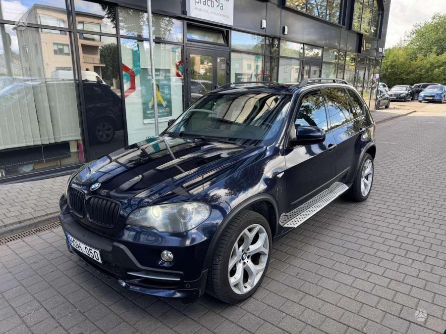 Zils BMW X5 2007 Kauņa, ar dzinēja tilpumu 2.99 L un nobraukumu 520 tūkst. km par 5400 €, foto 1 vietnē AUTOMOTO.COM.LV