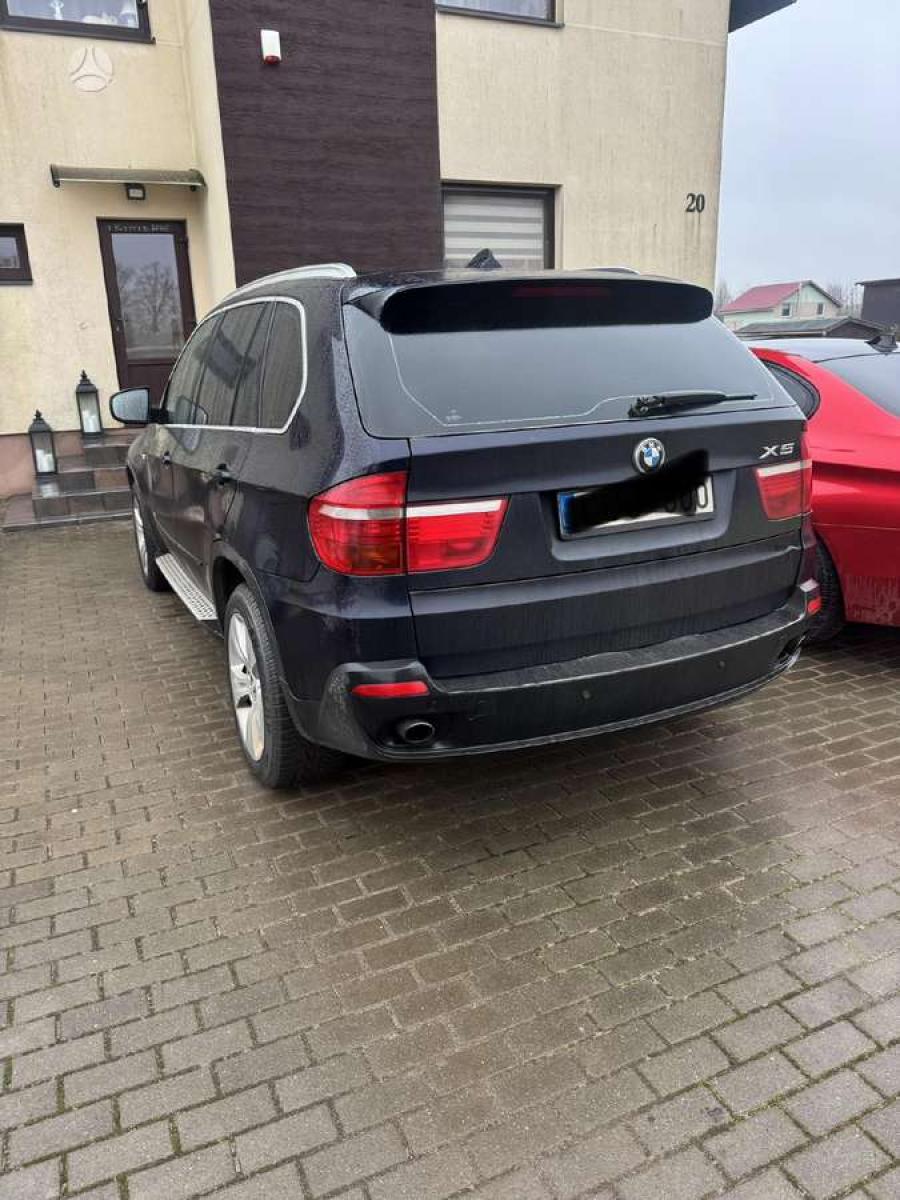 Blue BMW X5 2008 in Vilnius, with an engine capacity of 3.00 L and mileage of 397 thousand km for 6400 €, photo 4 on AUTOMOTO.COM.LV
