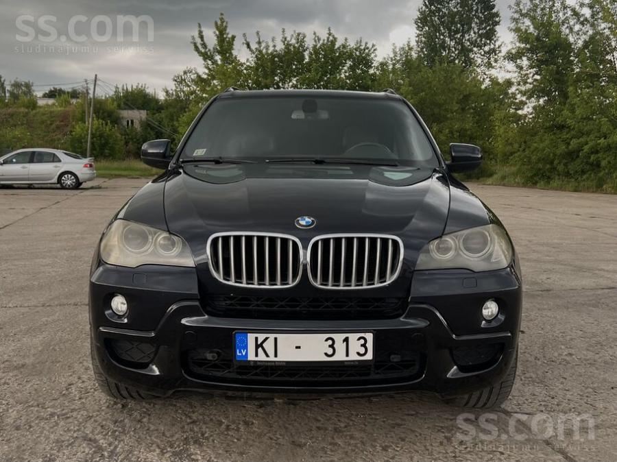 Blue BMW X5 2008 in Riga, with an engine capacity of 3.00 L and mileage of 340 thousand km for 9499 €, photo 2 on AUTOMOTO.COM.LV