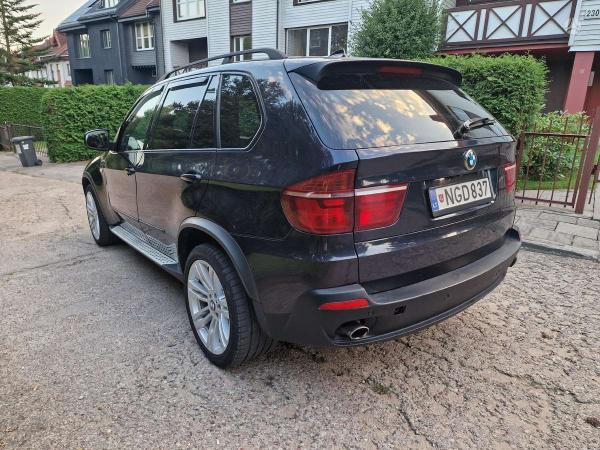 Blue BMW X5 2008 in Vilnius, with an engine capacity of 2.99 L and mileage of 306 thousand km for 8250 €, photo 7 on AUTOMOTO.COM.LV
