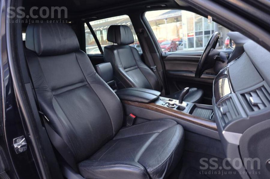 Zils BMW X5 2008 Rīga, ar dzinēja tilpumu 3.00 L un nobraukumu 0 tūkst. km par 8495 €, foto 18 vietnē AUTOMOTO.COM.LV