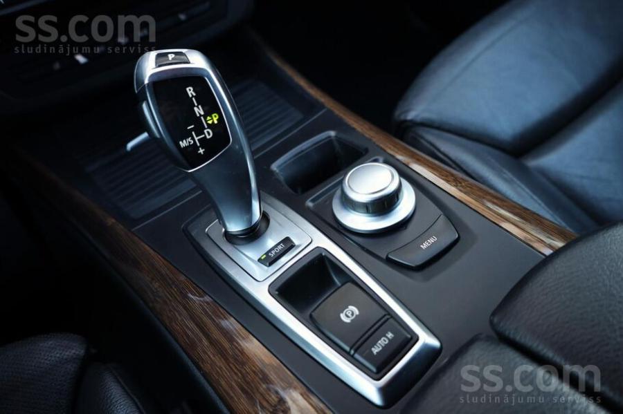 Zils BMW X5 2008 Rīga, ar dzinēja tilpumu 3.00 L un nobraukumu 0 tūkst. km par 8495 €, foto 23 vietnē AUTOMOTO.COM.LV
