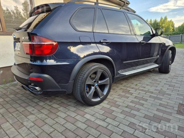 Blue BMW X5 2008 in Jelgava, with an engine capacity of 4.80 L and mileage of 286 thousand km for 12000 €, photo 3 on AUTOMOTO.COM.LV