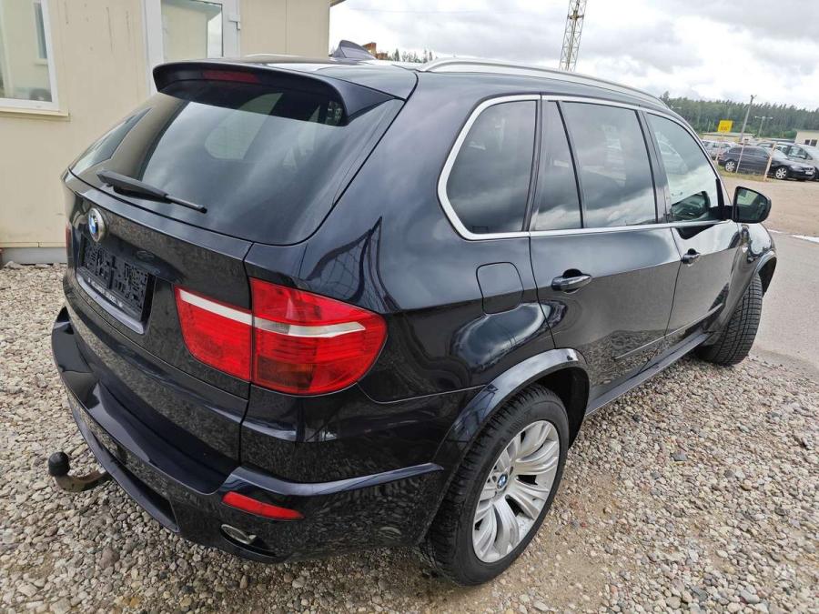 Zils BMW X5 2008 Viļņa, ar dzinēja tilpumu 2.99 L un nobraukumu 264 tūkst. km par 8690 €, foto 5 vietnē AUTOMOTO.COM.LV