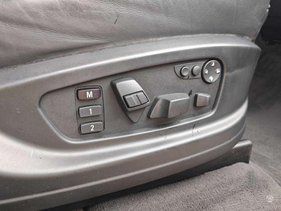 Zils BMW X5 2008 Viļņa, ar dzinēja tilpumu 2.99 L un nobraukumu 264 tūkst. km par 8690 €, foto 23 vietnē AUTOMOTO.COM.LV