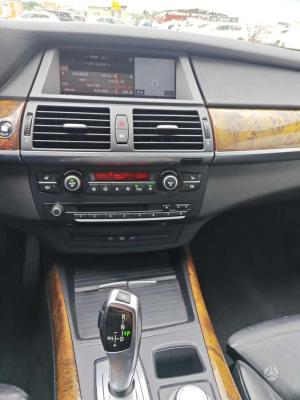 Zils BMW X5 2008 Viļņa, ar dzinēja tilpumu 2.99 L un nobraukumu 264 tūkst. km par 8690 €, foto 31 vietnē AUTOMOTO.COM.LV