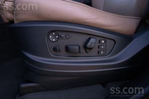 Blue BMW X5 2008 in Jelgava, with an engine capacity of 3.00 L and mileage of 252 thousand km for 8850 €, photo 8 on AUTOMOTO.COM.LV