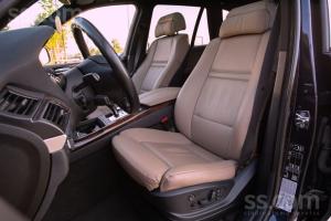 Blue BMW X5 2008 in Jelgava, with an engine capacity of 3.00 L and mileage of 252 thousand km for 8850 €, photo 10 on AUTOMOTO.COM.LV