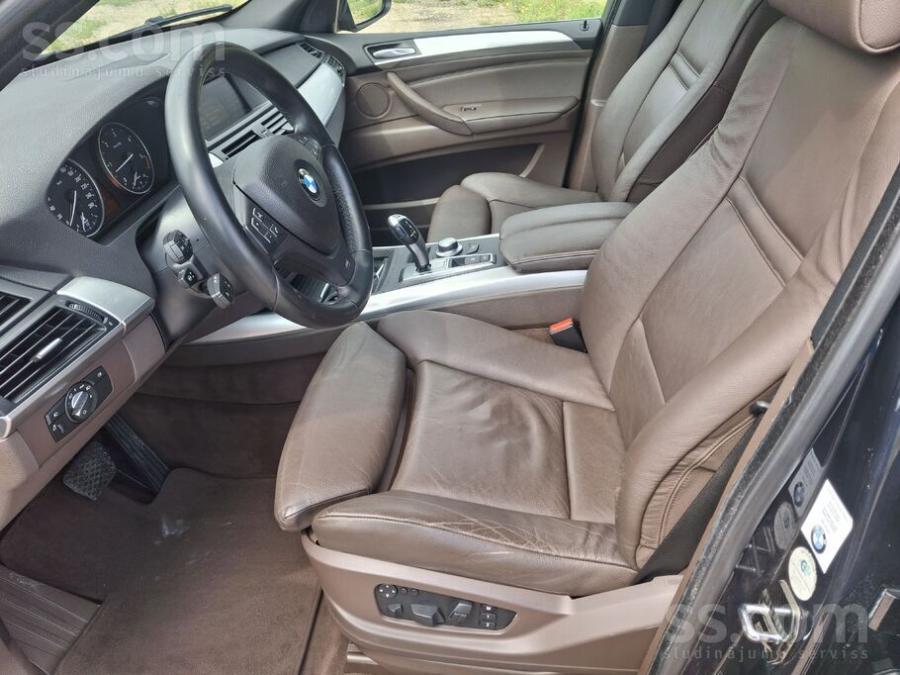 Zils BMW X5 2008 Rīga, ar dzinēja tilpumu 3.00 L un nobraukumu 309 tūkst. km par 9995 €, foto 8 vietnē AUTOMOTO.COM.LV