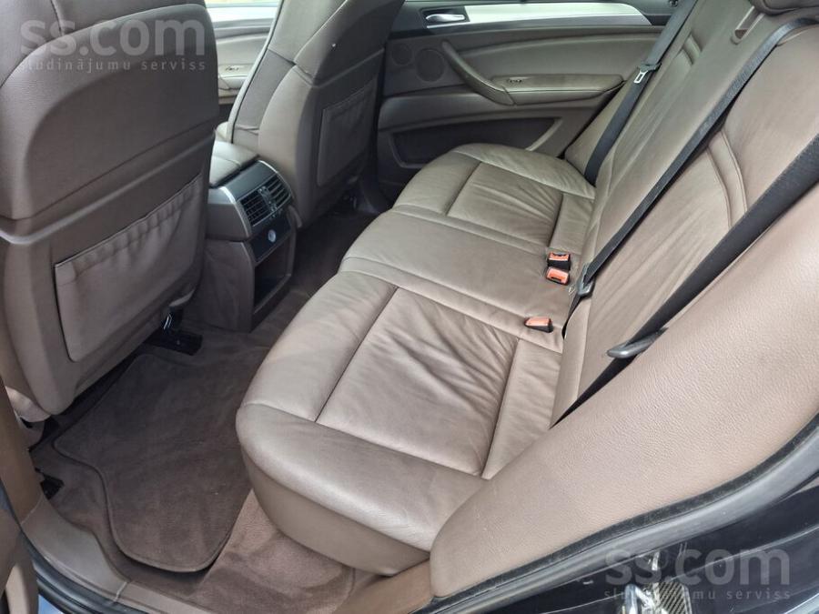 Zils BMW X5 2008 Rīga, ar dzinēja tilpumu 3.00 L un nobraukumu 309 tūkst. km par 9995 €, foto 11 vietnē AUTOMOTO.COM.LV
