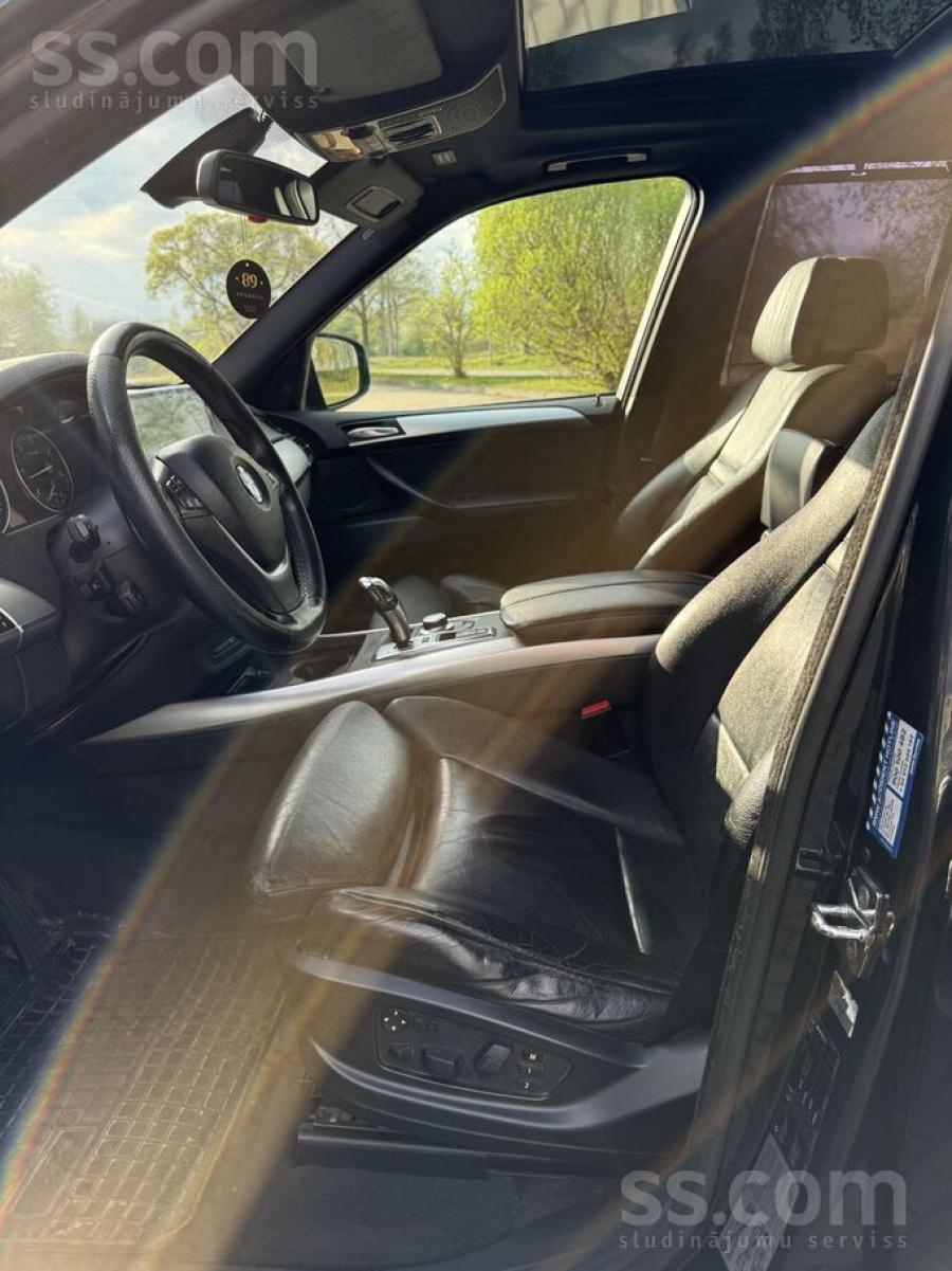 Zils BMW X5 2008 Rīga, ar dzinēja tilpumu 3.00 L un nobraukumu 322 tūkst. km par 8999 €, foto 14 vietnē AUTOMOTO.COM.LV