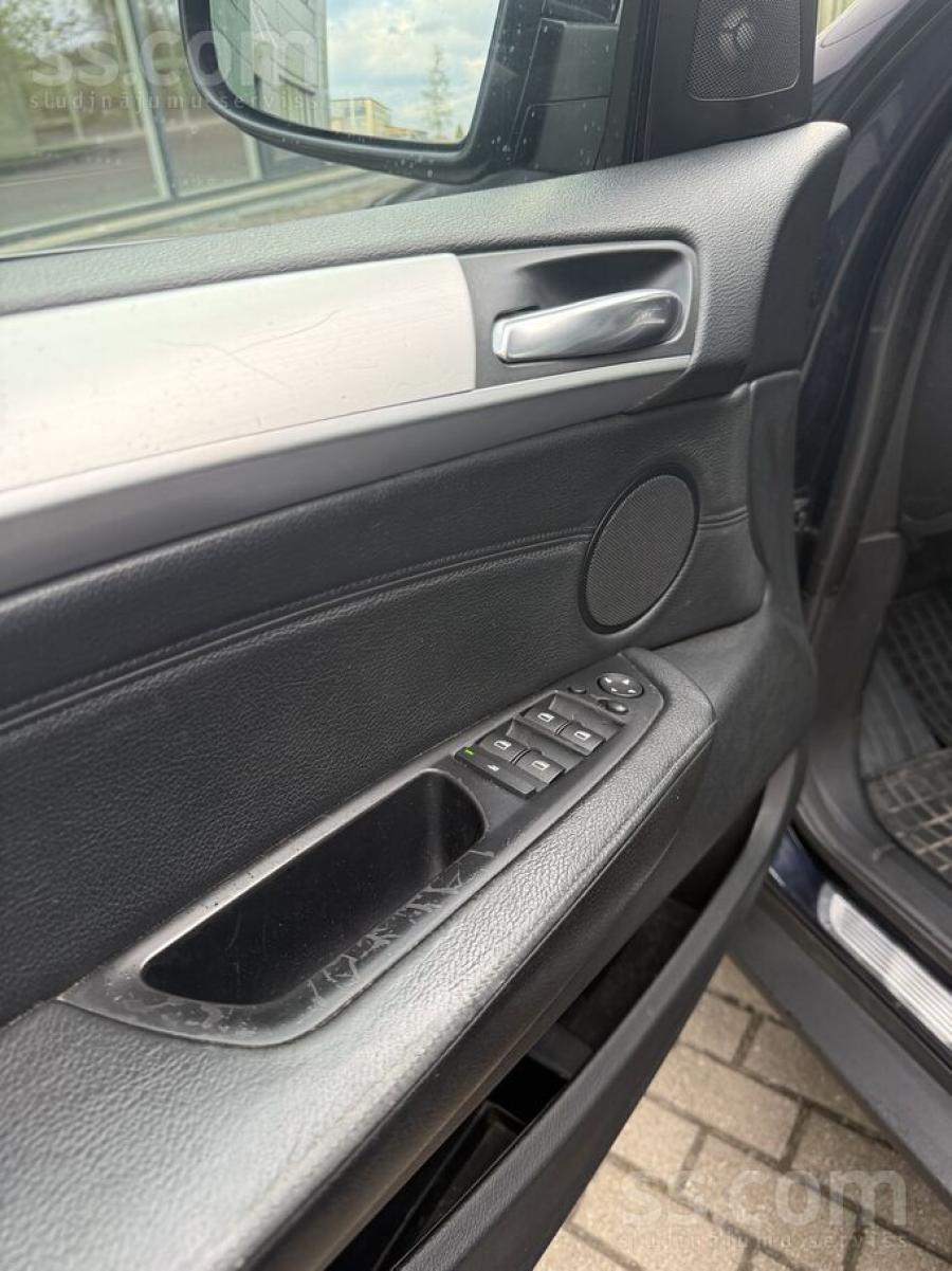 Zils BMW X5 2008 Rīga, ar dzinēja tilpumu 3.00 L un nobraukumu 322 tūkst. km par 8999 €, foto 17 vietnē AUTOMOTO.COM.LV