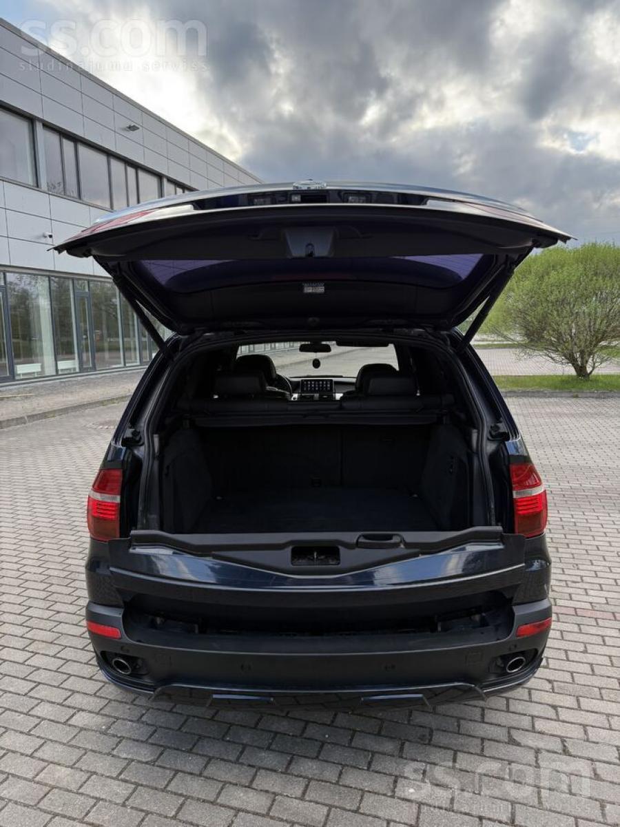 Zils BMW X5 2008 Rīga, ar dzinēja tilpumu 3.00 L un nobraukumu 322 tūkst. km par 8999 €, foto 19 vietnē AUTOMOTO.COM.LV