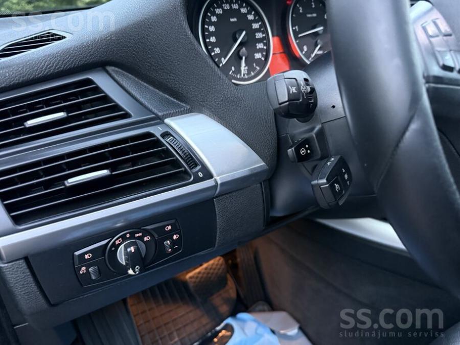 Blue BMW X5 2008 in Ogre, with an engine capacity of 3.00 L and mileage of 257 thousand km for 9499 €, photo 16 on AUTOMOTO.COM.LV