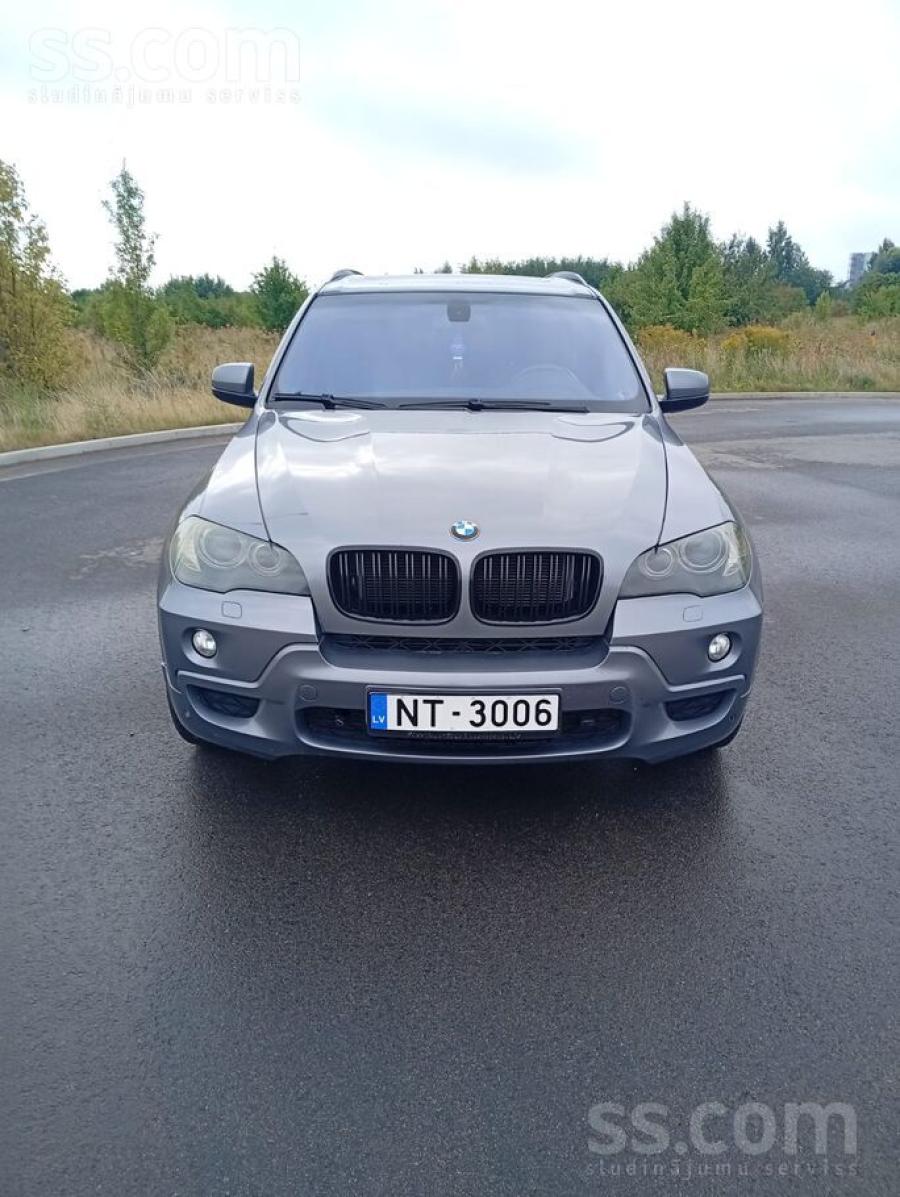 Blue BMW X5 2008 in Dobele, with an engine capacity of 3.00 L and mileage of 467 thousand km for 8500 €, photo 6 on AUTOMOTO.COM.LV
