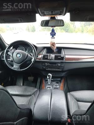 Blue BMW X5 2008 in Dobele, with an engine capacity of 3.00 L and mileage of 467 thousand km for 8500 €, photo 9 on AUTOMOTO.COM.LV