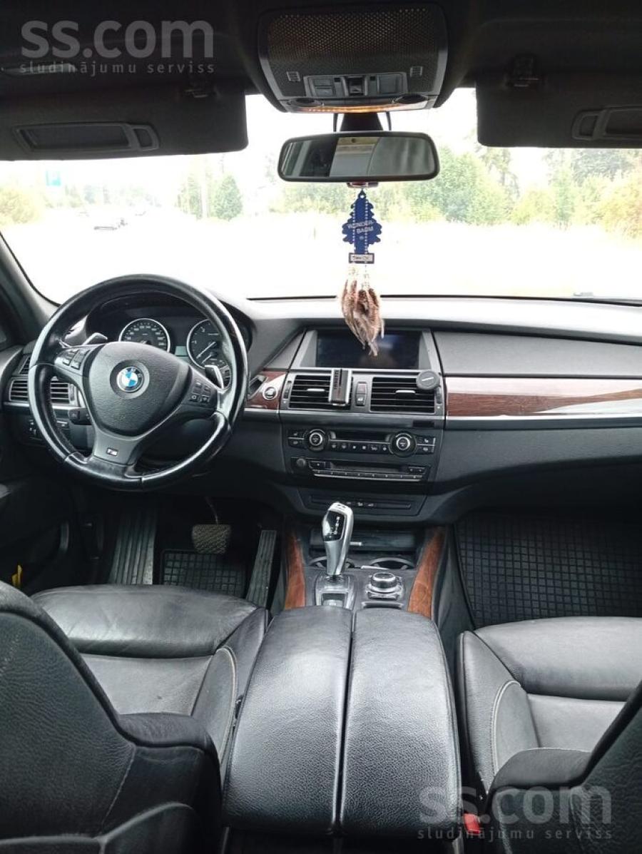 Blue BMW X5 2008 in Dobele, with an engine capacity of 3.00 L and mileage of 467 thousand km for 8500 €, photo 9 on AUTOMOTO.COM.LV